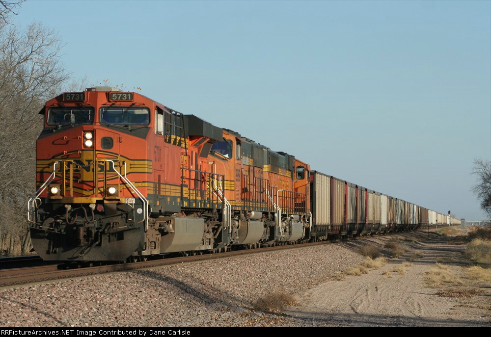 BNSF 5731